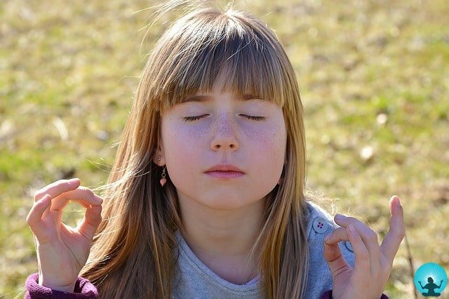 Top 10 ways & techniques for eye relaxation from stress - Relax Log